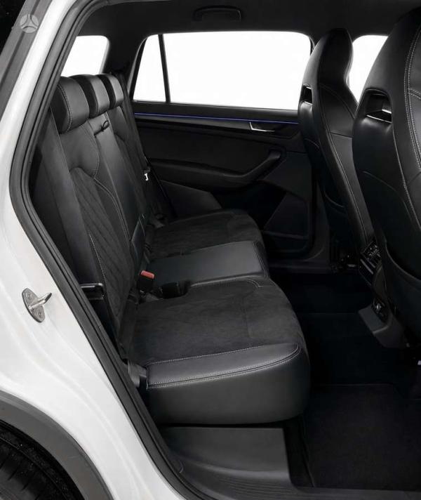 White Skoda Kodiaq 2023 in Kaunas, with an engine capacity of 1.97 L and mileage of 163 thousand km for 25900 €, photo 8 on AUTOMOTO.COM.LV