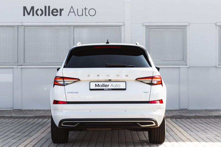 Белый Шкода Kodiaq 2023 в Вентспилс, объемом двигателя 2.00 л и пробегом 149 тыс. км за 32000 €, фото 5 на AUTOMOTO.COM.LV