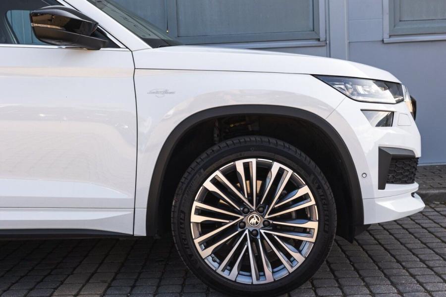 Белый Шкода Kodiaq 2023 в Вентспилс, объемом двигателя 2.00 л и пробегом 149 тыс. км за 32000 €, фото 10 на AUTOMOTO.COM.LV