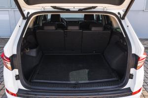 Белый Шкода Kodiaq 2023 в Вентспилс, объемом двигателя 2.00 л и пробегом 149 тыс. км за 32000 €, фото 13 на AUTOMOTO.COM.LV