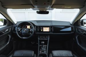 Белый Шкода Kodiaq 2023 в Вентспилс, объемом двигателя 2.00 л и пробегом 149 тыс. км за 32000 €, фото 16 на AUTOMOTO.COM.LV