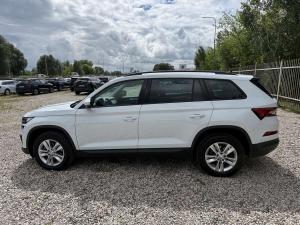White Skoda Kodiaq 2023 in Marijampole, with an engine capacity of 1.50 L and mileage of 171 thousand km for 21538 €, photo 7 on AUTOMOTO.COM.LV