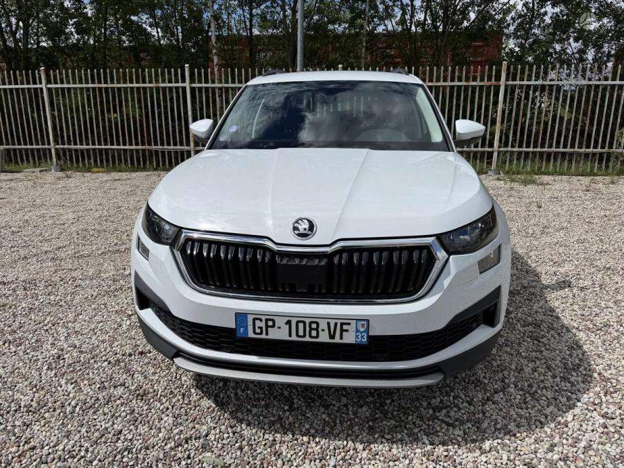 White Skoda Kodiaq 2023 in Marijampole, with an engine capacity of 1.50 L and mileage of 171 thousand km for 21538 €, photo 8 on AUTOMOTO.COM.LV