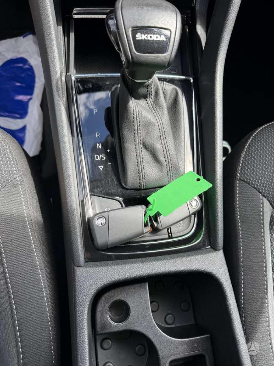 White Skoda Kodiaq 2023 in Marijampole, with an engine capacity of 1.50 L and mileage of 171 thousand km for 21538 €, photo 19 on AUTOMOTO.COM.LV