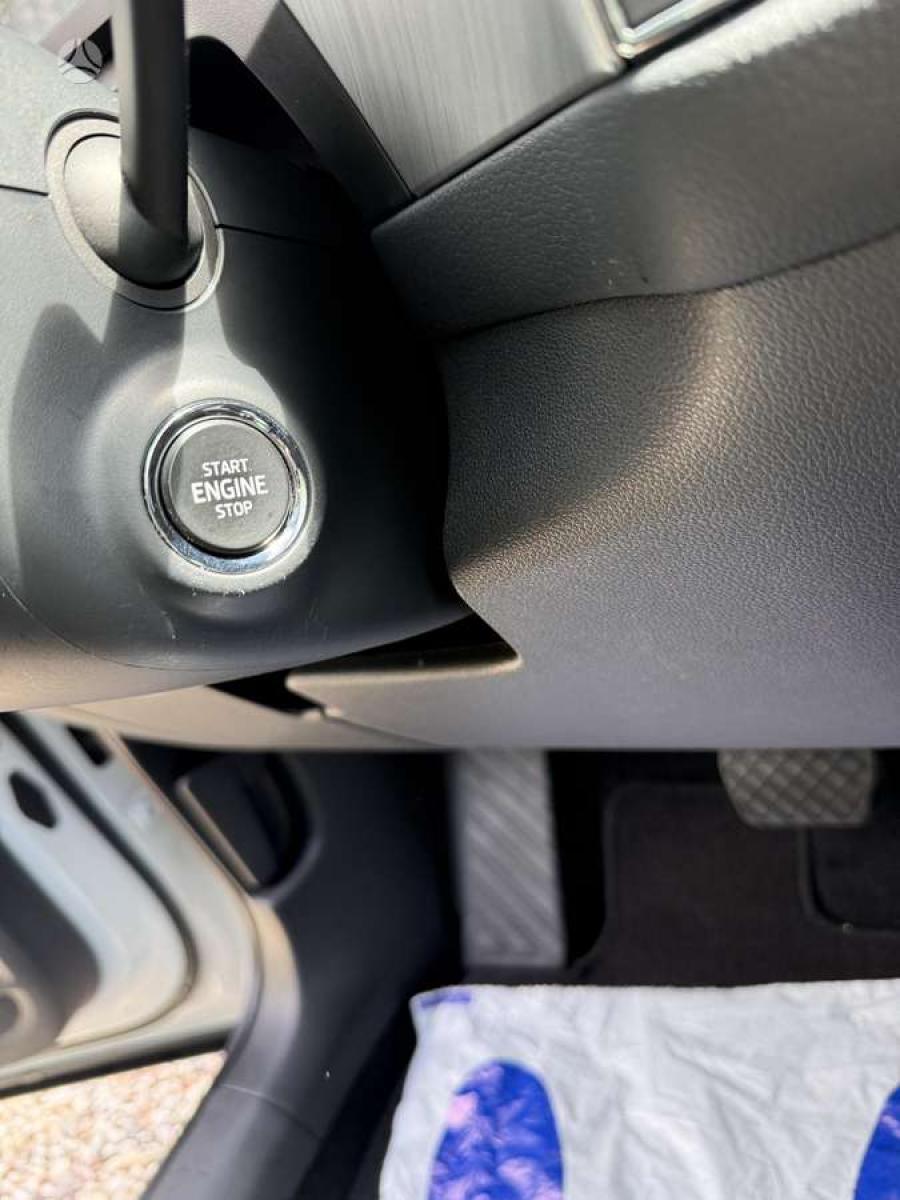 White Skoda Kodiaq 2023 in Marijampole, with an engine capacity of 1.50 L and mileage of 171 thousand km for 21538 €, photo 20 on AUTOMOTO.COM.LV