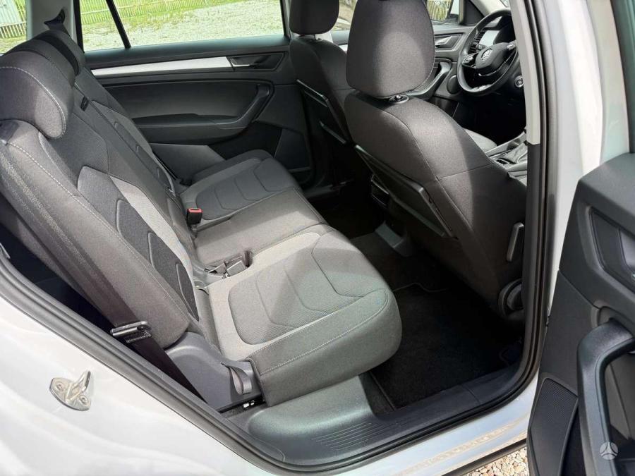 White Skoda Kodiaq 2023 in Marijampole, with an engine capacity of 1.50 L and mileage of 171 thousand km for 21538 €, photo 22 on AUTOMOTO.COM.LV