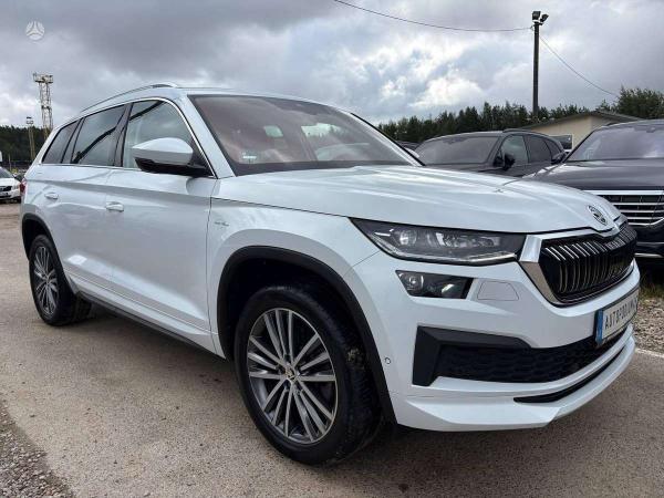 White Skoda Kodiaq 2023 in Vilnius, with an engine capacity of 1.97 L and mileage of 187 thousand km for 25800 €, photo 5 on AUTOMOTO.COM.LV