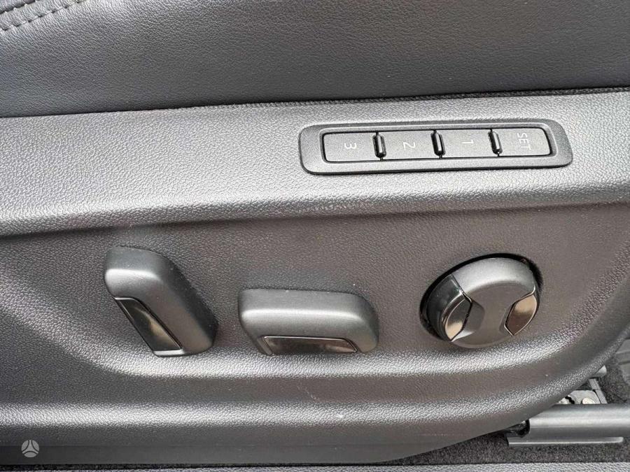 White Skoda Kodiaq 2023 in Vilnius, with an engine capacity of 1.97 L and mileage of 187 thousand km for 25800 €, photo 20 on AUTOMOTO.COM.LV