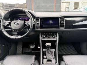 White Skoda Kodiaq 2023 in Vilnius, with an engine capacity of 1.97 L and mileage of 187 thousand km for 25800 €, photo 23 on AUTOMOTO.COM.LV