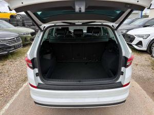 White Skoda Kodiaq 2023 in Vilnius, with an engine capacity of 1.97 L and mileage of 187 thousand km for 25800 €, photo 37 on AUTOMOTO.COM.LV