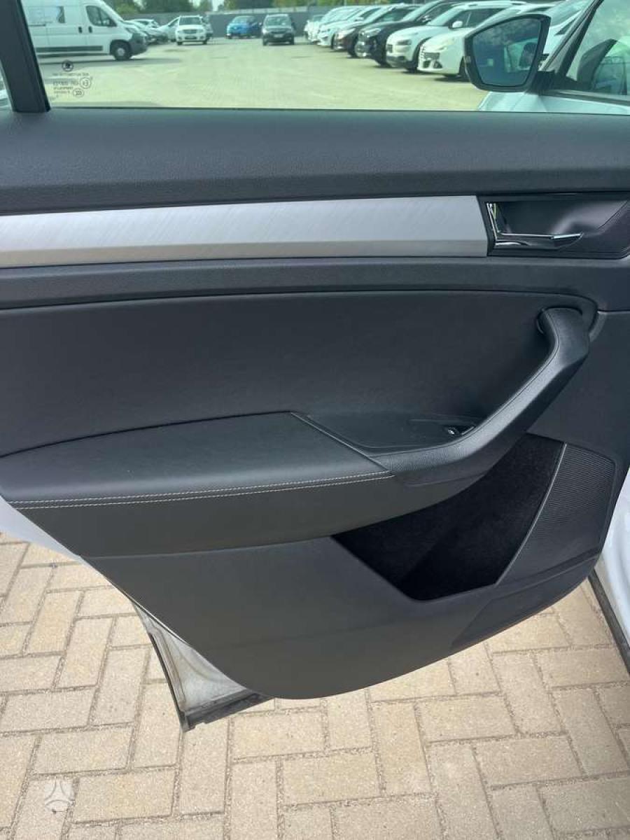 Balts Skoda Kodiaq 2023 Tauragė, ar dzinēja tilpumu 2.00 L un nobraukumu 287 tūkst. km par 14900 €, foto 20 vietnē AUTOMOTO.COM.LV