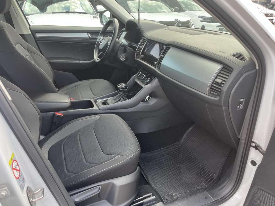 Balts Skoda Kodiaq 2023 Tauragė, ar dzinēja tilpumu 2.00 L un nobraukumu 287 tūkst. km par 14900 €, foto 22 vietnē AUTOMOTO.COM.LV