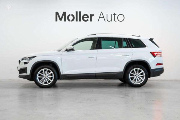Skoda Kodiaq 2023 in Vilnius on AUTOMOTO.COM.LV White Skoda Kodiaq 2023 in Vilnius, with an engine capacity of 2.00 L and mileage of 158 thousand km for 24000 €, photo 3 on AUTOMOTO.COM.LV