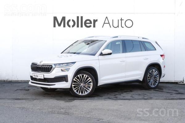Белый Шкода Kodiaq 2023 в Рига, объемом двигателя 2.00 л и пробегом 137 тыс. км за 31950 €, фото 1 на AUTOMOTO.COM.LV