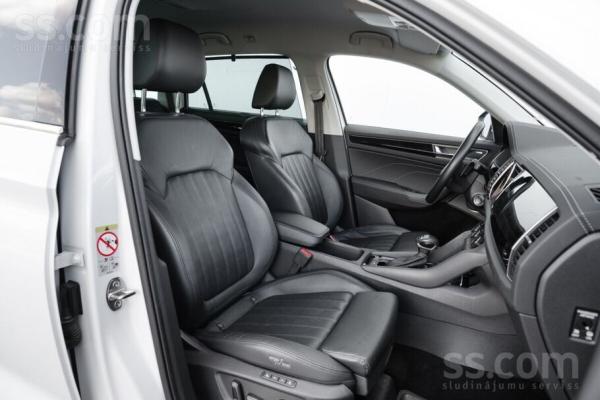Белый Шкода Kodiaq 2023 в Рига, объемом двигателя 2.00 л и пробегом 137 тыс. км за 31950 €, фото 7 на AUTOMOTO.COM.LV