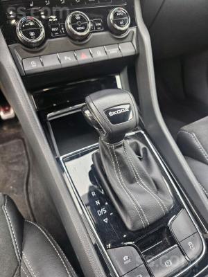 Белый Шкода Kodiaq 2023 в Рига, объемом двигателя 1.50 л и пробегом 57 тыс. км за 28900 €, фото 11 на AUTOMOTO.COM.LV