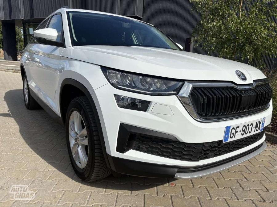 Белый Шкода Kodiaq 2023 в Каунас, объемом двигателя 2.00 л и пробегом 190 тыс. км за 17900 €, фото 1 на AUTOMOTO.COM.LV