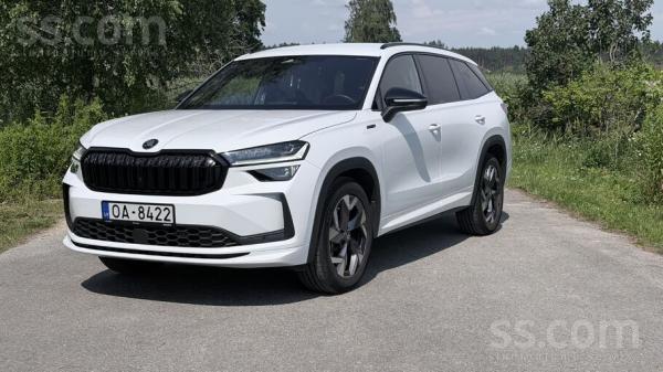 White Skoda Kodiaq 2024 in Riga, with an engine capacity of 1.50 L and mileage of 28 thousand km for 34800 €, photo 2 on AUTOMOTO.COM.LV