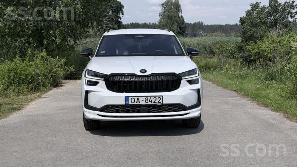 White Skoda Kodiaq 2024 in Riga, with an engine capacity of 1.50 L and mileage of 28 thousand km for 34800 €, photo 3 on AUTOMOTO.COM.LV
