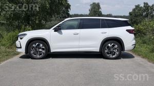 Белый Шкода Kodiaq 2024 в Рига, объемом двигателя 1.50 л и пробегом 28 тыс. км за 34800 €, фото 5 на AUTOMOTO.COM.LV