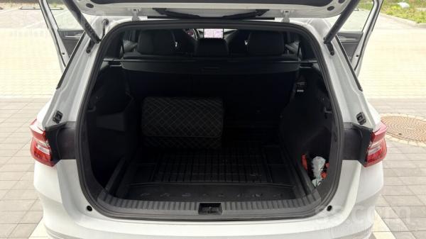 White Skoda Kodiaq 2024 in Riga, with an engine capacity of 1.50 L and mileage of 28 thousand km for 34800 €, photo 9 on AUTOMOTO.COM.LV
