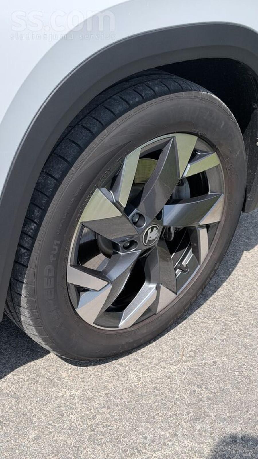 Белый Шкода Kodiaq 2024 в Рига, объемом двигателя 1.50 л и пробегом 28 тыс. км за 34800 €, фото 16 на AUTOMOTO.COM.LV