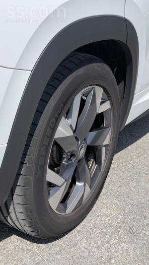 Белый Шкода Kodiaq 2024 в Рига, объемом двигателя 1.50 л и пробегом 28 тыс. км за 34800 €, фото 17 на AUTOMOTO.COM.LV