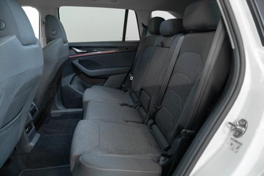 Белый Шкода Kodiaq 2024 в Вильнюс, объемом двигателя 1.50 л и пробегом 24 тыс. км за 33900 €, фото 23 на AUTOMOTO.COM.LV