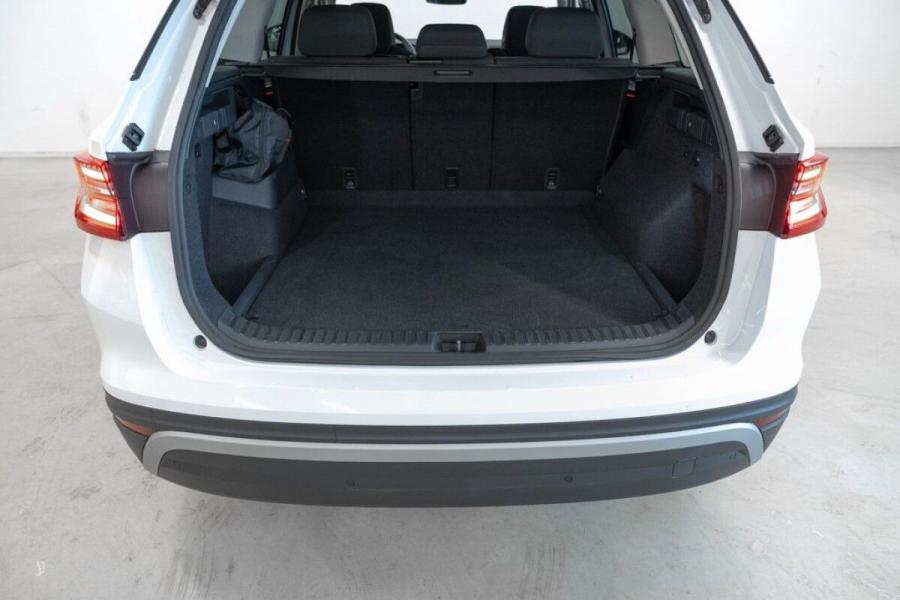 Белый Шкода Kodiaq 2024 в Вильнюс, объемом двигателя 1.50 л и пробегом 24 тыс. км за 33900 €, фото 24 на AUTOMOTO.COM.LV
