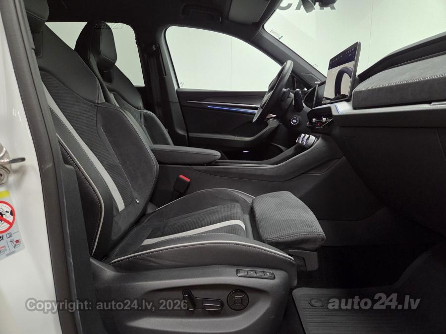 White Skoda Kodiaq 2024 in Tallinn, with an engine capacity of 2.00 L and mileage of 17 thousand km for 45900 €, photo 18 on AUTOMOTO.COM.LV