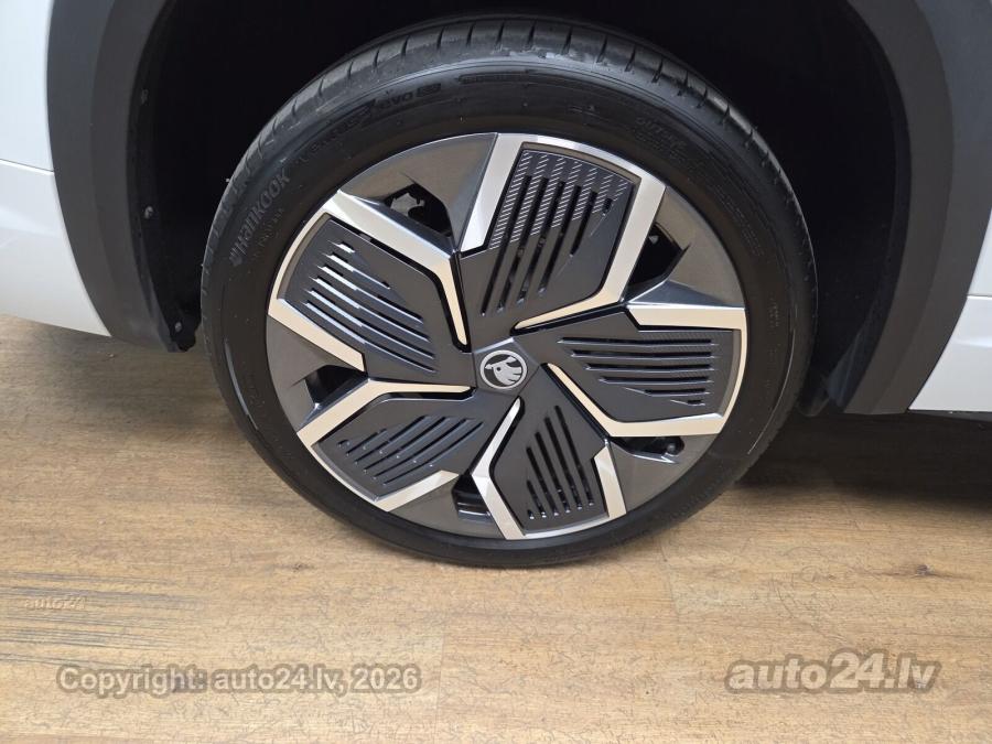 White Skoda Kodiaq 2024 in Tallinn, with an engine capacity of 2.00 L and mileage of 17 thousand km for 45900 €, photo 23 on AUTOMOTO.COM.LV