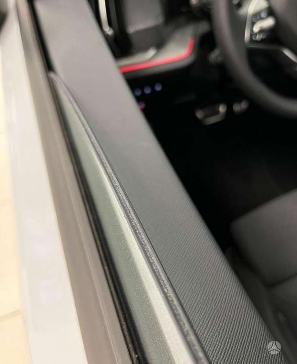 White Skoda Kodiaq 2025 in Kaunas, with an engine capacity of 1.50 L and mileage of 6 thousand km for 44990 €, photo 11 on AUTOMOTO.COM.LV
