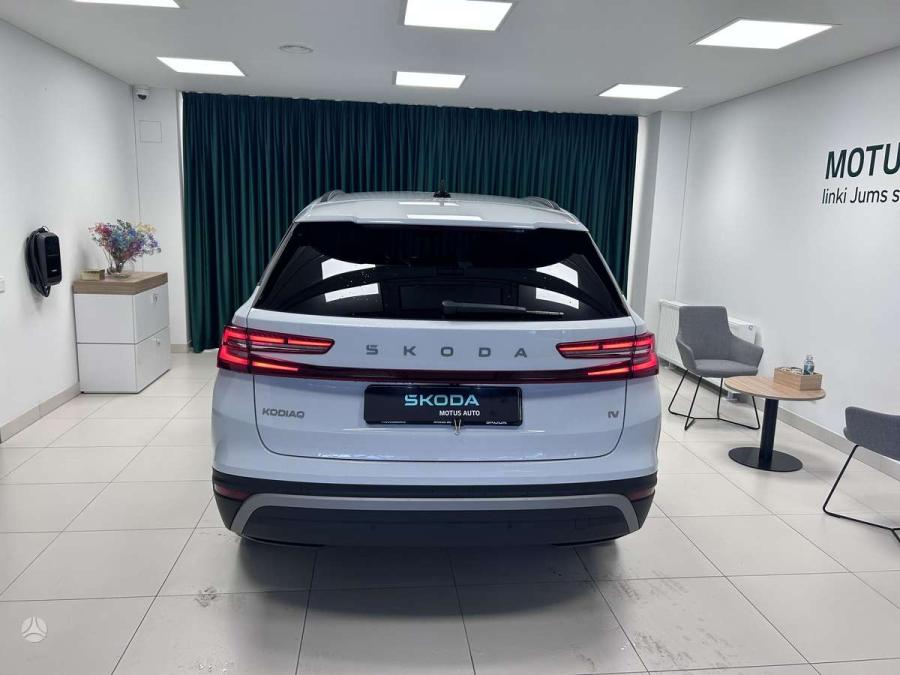 Balts Skoda Kodiaq 2025 Viļņa, ar dzinēja tilpumu 1.50 L un nobraukumu 29 tūkst. km par 43500 €, foto 7 vietnē AUTOMOTO.COM.LV
