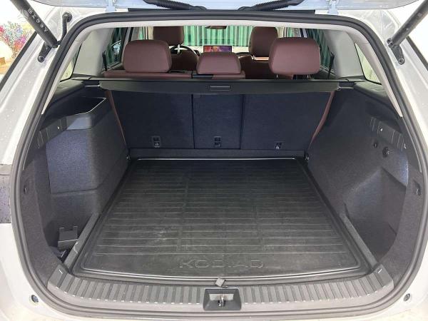 Balts Skoda Kodiaq 2025 Viļņa, ar dzinēja tilpumu 1.50 L un nobraukumu 29 tūkst. km par 43500 €, foto 8 vietnē AUTOMOTO.COM.LV