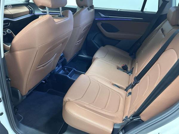 Balts Skoda Kodiaq 2025 Viļņa, ar dzinēja tilpumu 1.50 L un nobraukumu 29 tūkst. km par 43500 €, foto 10 vietnē AUTOMOTO.COM.LV