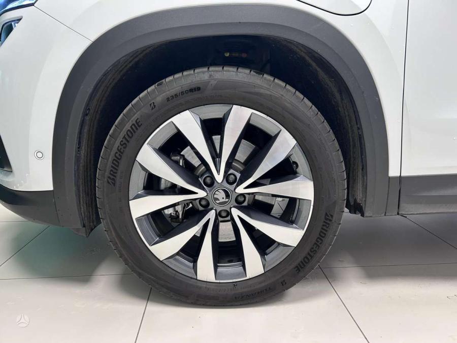 Balts Skoda Kodiaq 2025 Viļņa, ar dzinēja tilpumu 1.50 L un nobraukumu 29 tūkst. km par 43500 €, foto 37 vietnē AUTOMOTO.COM.LV