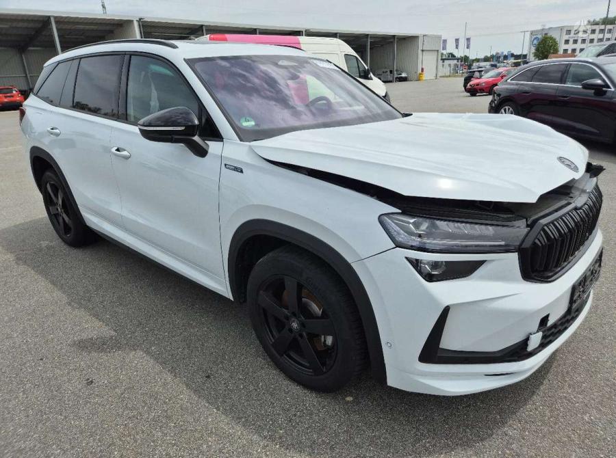Balts Skoda Kodiaq 2025 Klaipėda, ar dzinēja tilpumu 1.97 L un nobraukumu 11 tūkst. km par 15800 €, foto 3 vietnē AUTOMOTO.COM.LV
