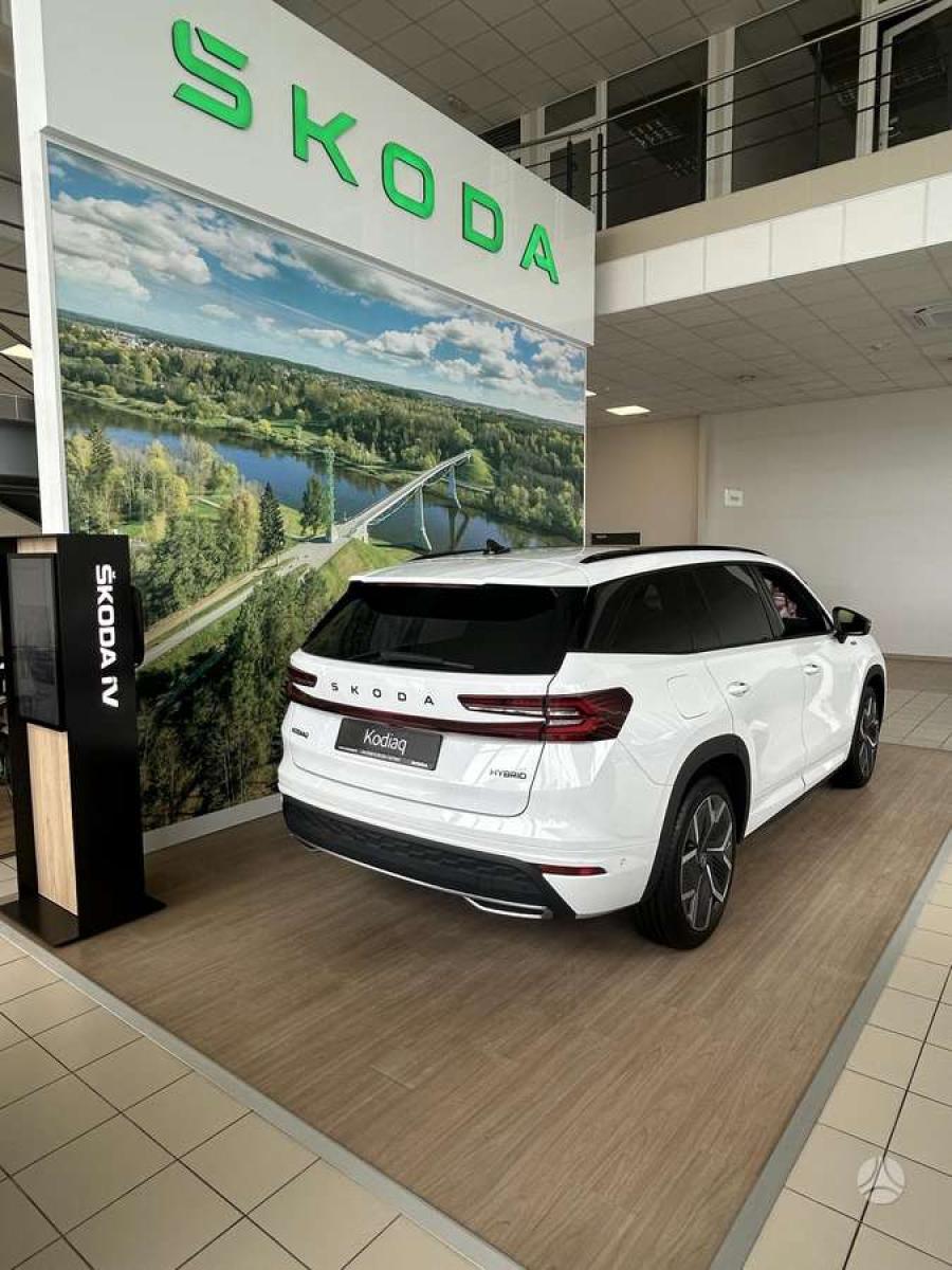 White Skoda Kodiaq 2025 in Alytus, with an engine capacity of 1.50 L and mileage of 0 thousand km for 42900 €, photo 7 on AUTOMOTO.COM.LV