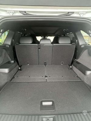White Skoda Kodiaq 2025 in Alytus, with an engine capacity of 1.50 L and mileage of 0 thousand km for 42900 €, photo 12 on AUTOMOTO.COM.LV