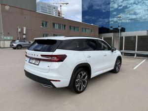 Balts Skoda Kodiaq 2025 Tallina, ar dzinēja tilpumu 1.50 L un nobraukumu 9 tūkst. km par 41140 €, foto 6 vietnē AUTOMOTO.COM.LV