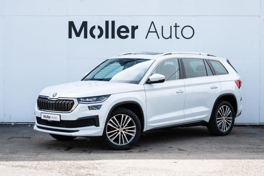 White Skoda Kodiaq 2023 in Riga, with an engine capacity of 2.00 L and mileage of 146 thousand km for 29500 €, photo 1 on AUTOMOTO.COM.LV