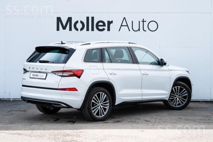 Белый Шкода Kodiaq 2023 в Рига, объемом двигателя 2.00 л и пробегом 146 тыс. км за 29500 €, фото 5 на AUTOMOTO.COM.LV