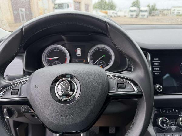 White Skoda Kodiaq 2017 in Vilnius, with an engine capacity of 1.97 L and mileage of 179 thousand km for 16900 €, photo 9 on AUTOMOTO.COM.LV