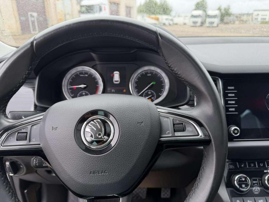 Белый Шкода Kodiaq 2017 в Вильнюс, объемом двигателя 1.97 л и пробегом 179 тыс. км за 16900 €, фото 10 на AUTOMOTO.COM.LV