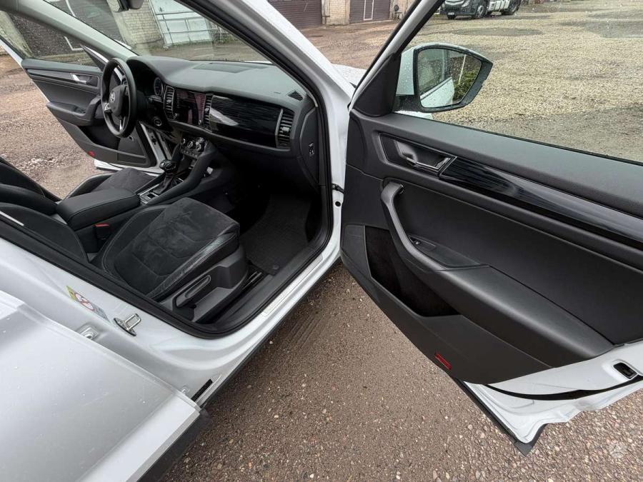 Белый Шкода Kodiaq 2017 в Вильнюс, объемом двигателя 1.97 л и пробегом 179 тыс. км за 16900 €, фото 18 на AUTOMOTO.COM.LV