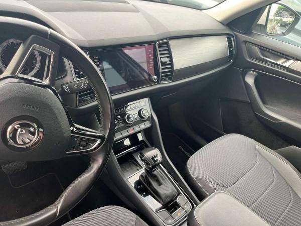 Белый Шкода Kodiaq 2019 в Вильнюс, объемом двигателя 1.97 л и пробегом 219 тыс. км за 16750 €, фото 10 на AUTOMOTO.COM.LV