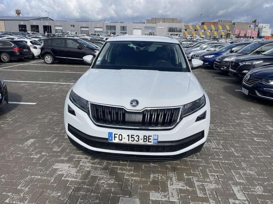 White Skoda Kodiaq 2020 in Taurage, with an engine capacity of 2.00 L and mileage of 245 thousand km for 14500 €, photo 3 on AUTOMOTO.COM.LV