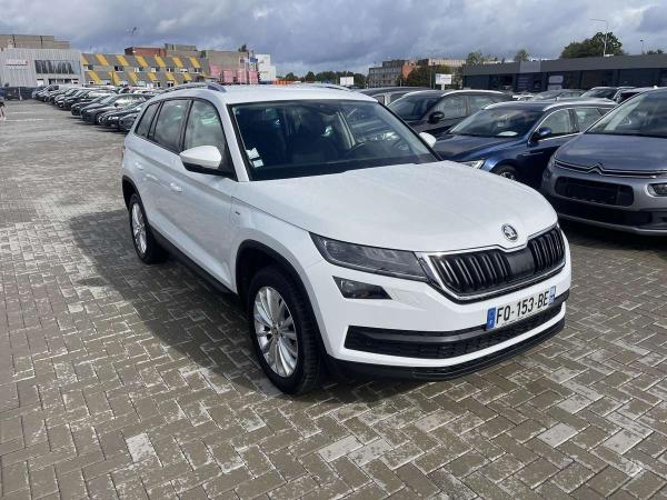White Skoda Kodiaq 2020 in Taurage, with an engine capacity of 2.00 L and mileage of 245 thousand km for 14500 €, photo 4 on AUTOMOTO.COM.LV
