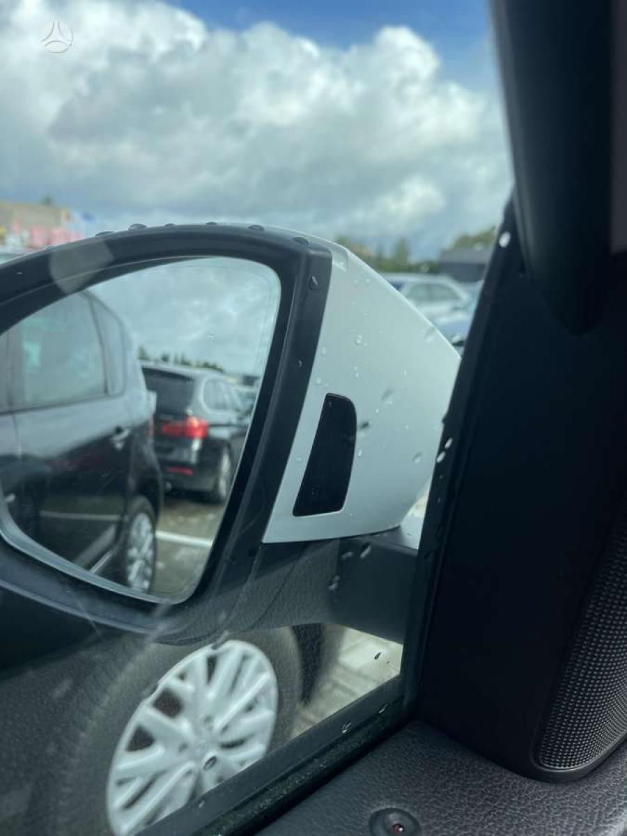 White Skoda Kodiaq 2020 in Taurage, with an engine capacity of 2.00 L and mileage of 245 thousand km for 14500 €, photo 14 on AUTOMOTO.COM.LV