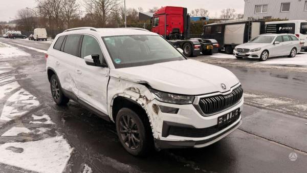 Белый Шкода Kodiaq 2023 в Мариямполе, объемом двигателя 2.00 л и пробегом 164 тыс. км за 18100 €, фото 2 на AUTOMOTO.COM.LV